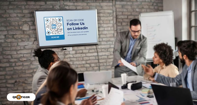 How to create a LinkedIn QR code with logo in 5 steps - Free Custom QR ...