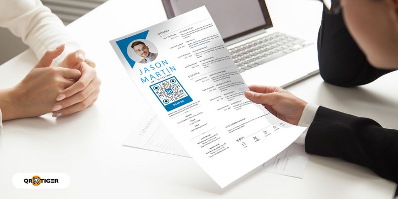 How To Create A Linkedin Qr Code With Logo In 5 Steps Free Custom Qr Code Maker And Creator