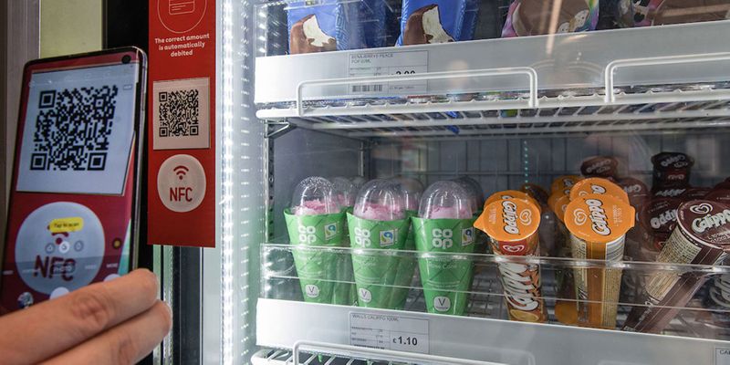 QR Codes on Vending Machine Surfaces: A Smarter Way to Pay